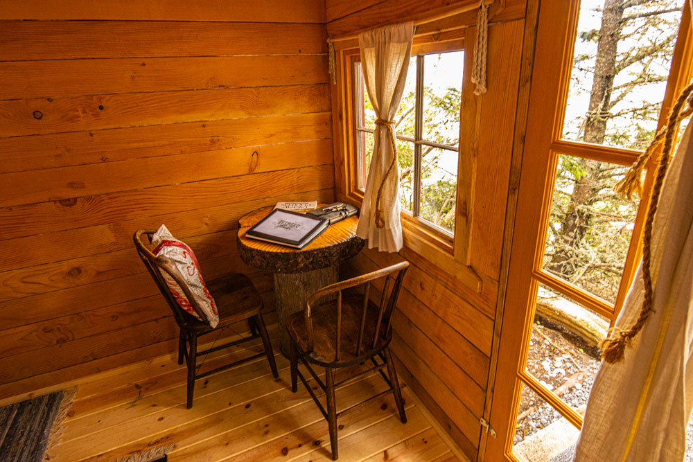 Beachcomber Cabin - Between Beaches Alaska