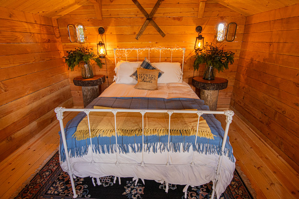 Beachcomber Cabin - Between Beaches Alaska
