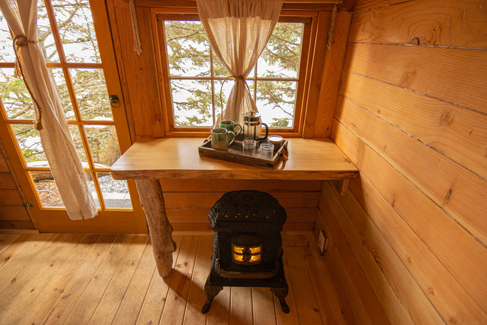 Beachcomber Cabin - Between Beaches Alaska