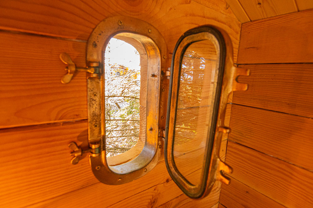 Beachcomber Cabin - Between Beaches Alaska